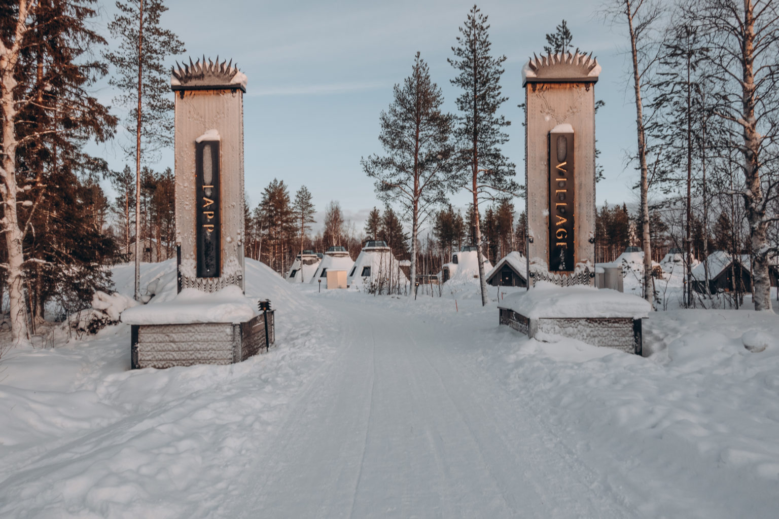 Apukka Resort - Staying in a Luxury Igloo in Rovaniemi - LIKE THE DRUM